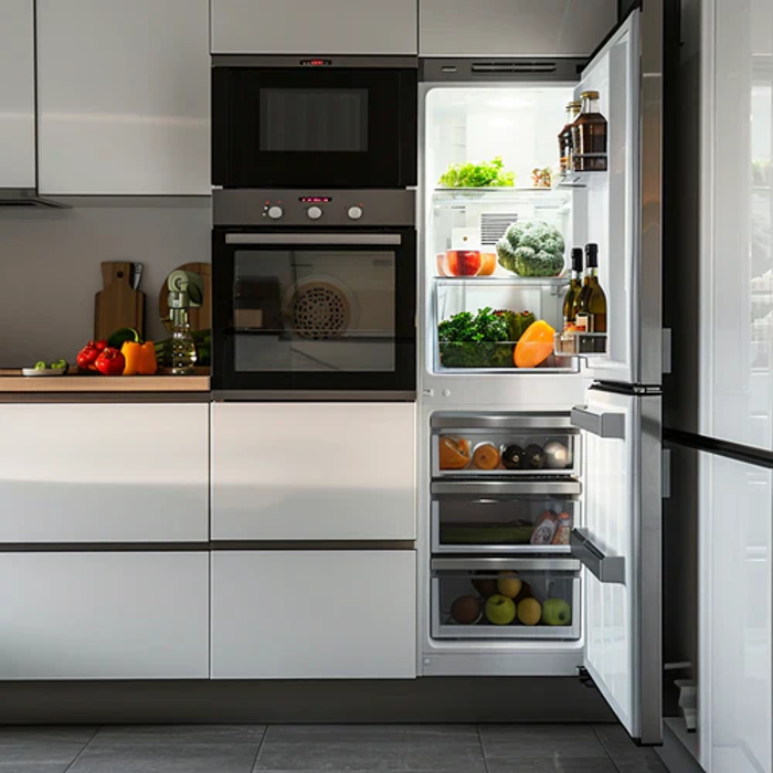 OEM SNF1850WE 290Litre No Frost 50/50 Split Freestanding Fridge-Freezer ...